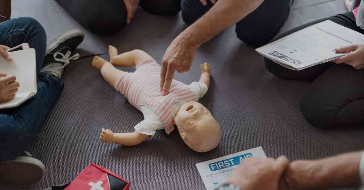 CPR for Newborns: Essential Steps for Parents | The First Aid Nest